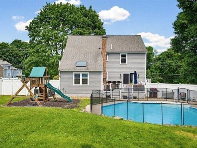 house with 3 bedroom, Milford MA ES103710051
