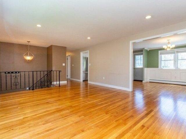 house with 3 bedroom, Milford MA ES103967132