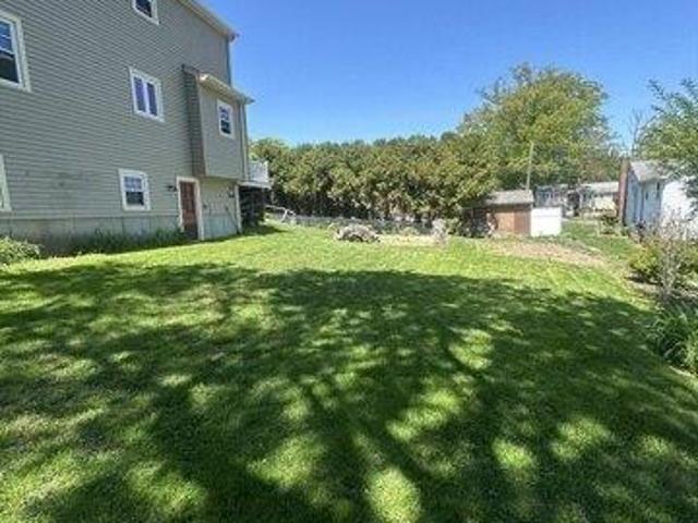 house with 3 bedroom, Milford MA ES103968468