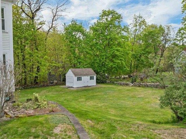 house with 3 bedroom, Milford NH ES103968630