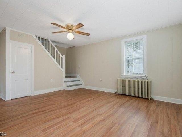 house with 3 bedroom, Milford NJ ES102828346