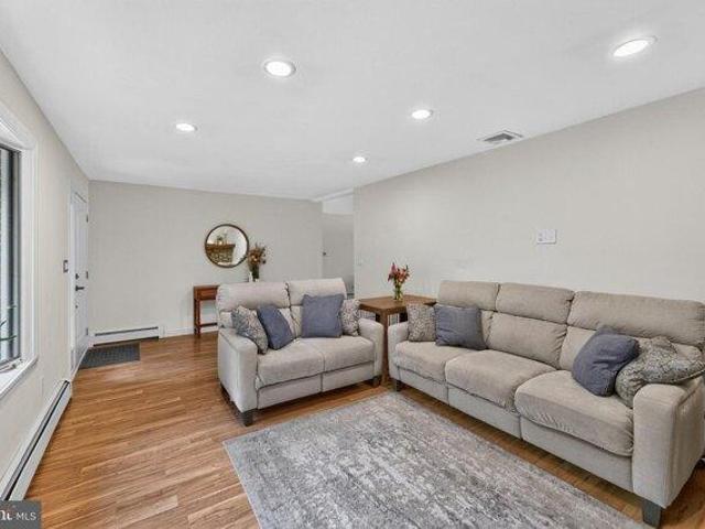 house with 3 bedroom, Milford NJ ES103620265