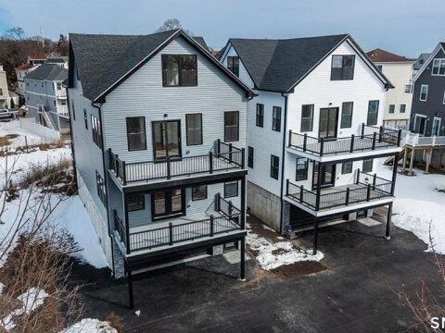 house with 3 bedroom, Milford CT DLS101573513