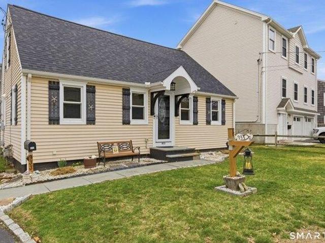 house with 3 bedroom, Milford CT DLS101658672