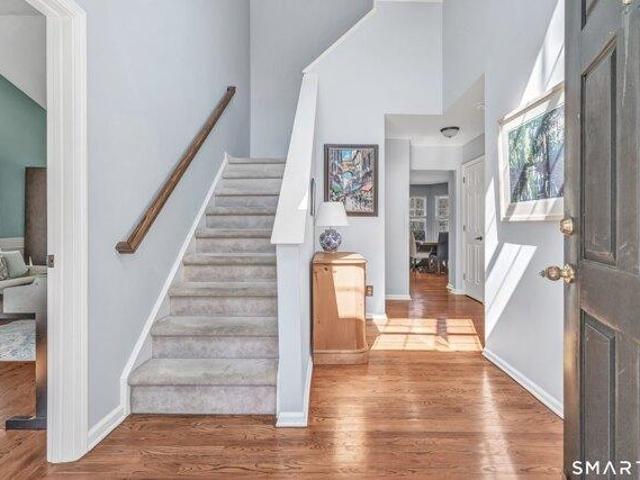 house with 3 bedroom, Milford CT DLS102029484