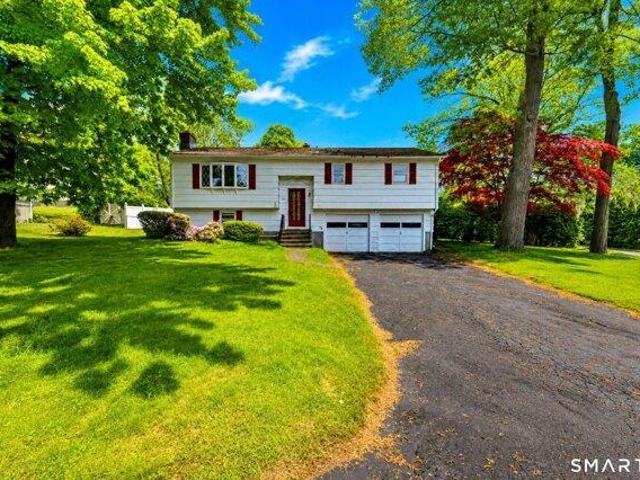 house with 3 bedroom, Milford CT DLS102777500