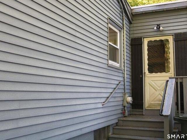 house with 3 bedroom, Milford CT DLS102777957