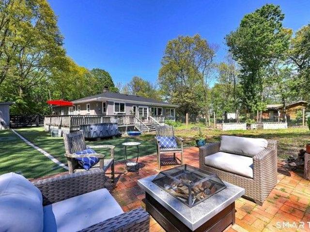 house with 3 bedroom, Milford CT DLS103072141