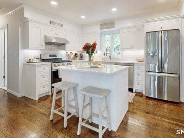 house with 3 bedroom, Milford CT DS104188725