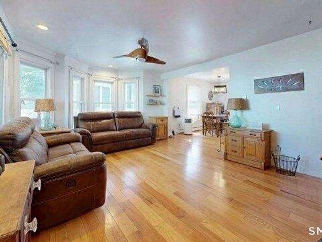 house with 3 bedroom, Milford CT DS104189480