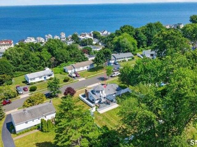 house with 3 bedroom, Milford CT DS104236356