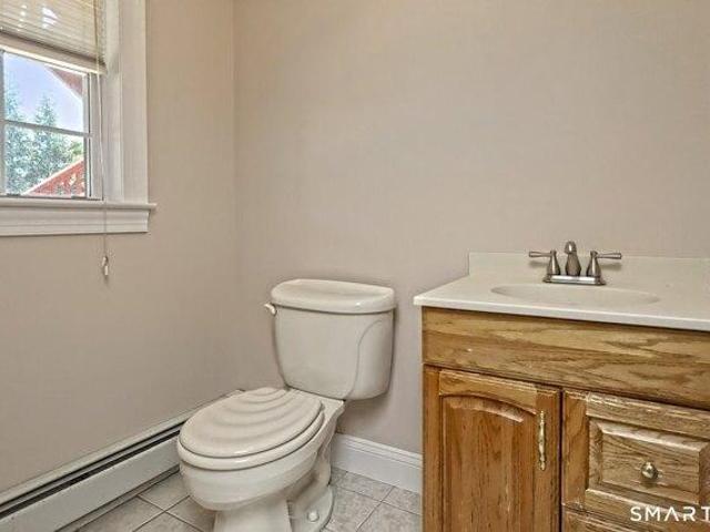 house with 3 bedroom, Milford CT DS104233916