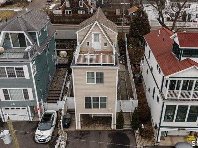 house with 3 bedroom, Milford CT DS102761185
