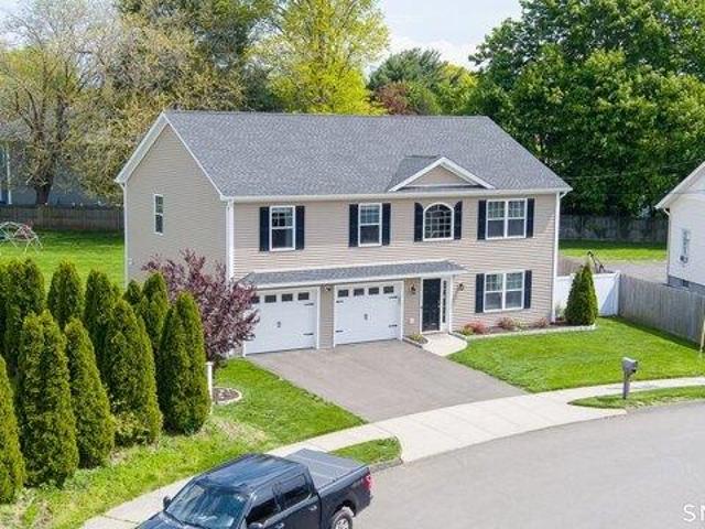 house with 3 bedroom, Milford CT DS102778241