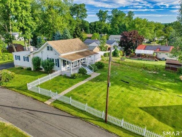 house with 3 bedroom, Milford CT DS103622958