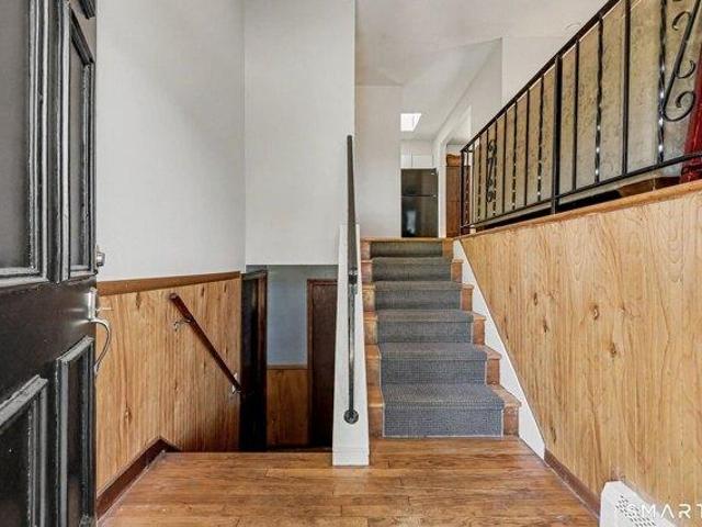 house with 3 bedroom, Milford CT ES104233864