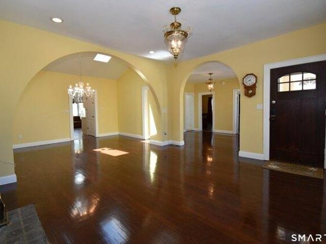 house with 3 bedroom, Milford CT ES104604710