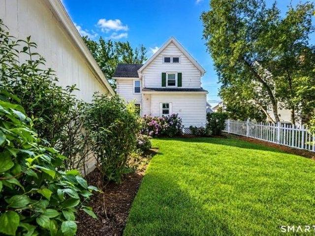 house with 3 bedroom, Milford CT ES104607579