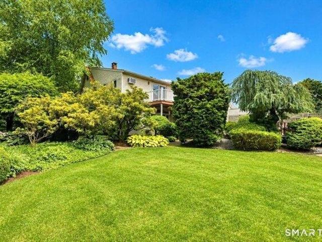house with 3 bedroom, Milford CT ES104849744