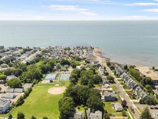 house with 3 bedroom, Milford CT ES104853079