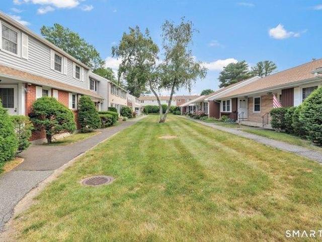 house with 3 bedroom, Milford CT ES104853641