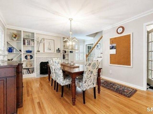 house with 3 bedroom, Milford CT ES105105607