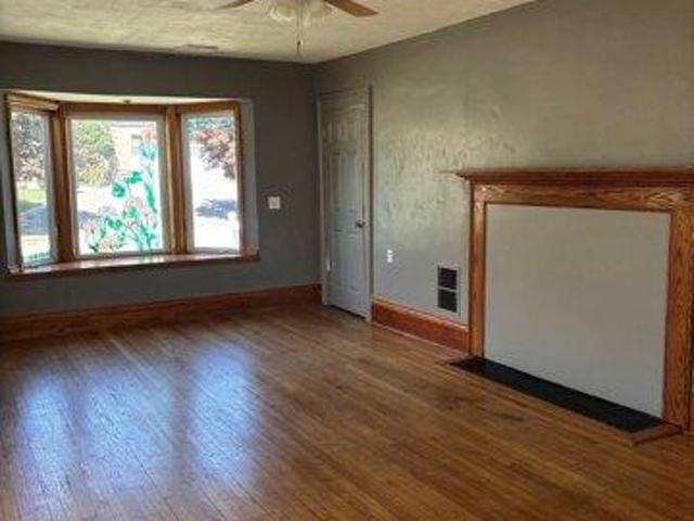 house with 3 bedroom, Milford CT ES105105640