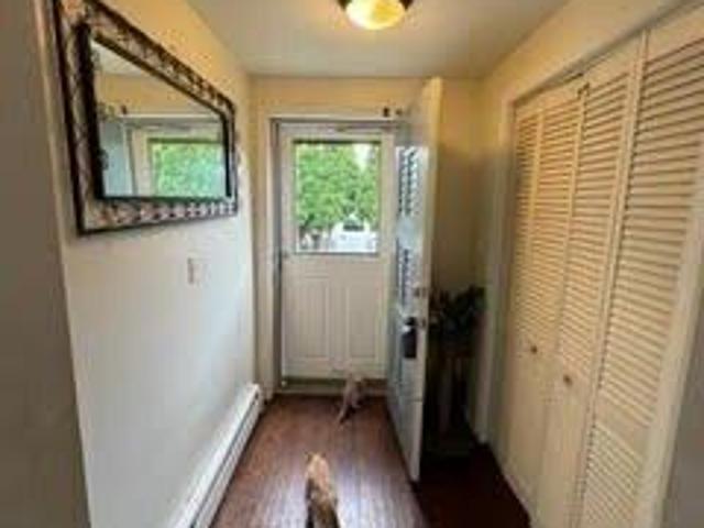 house with 3 bedroom, Milford CT ES105114163