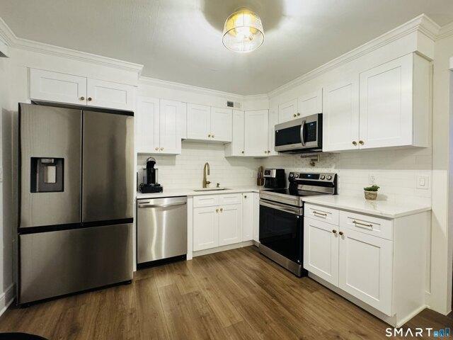 house with 3 bedroom, Milford CT ES105124839