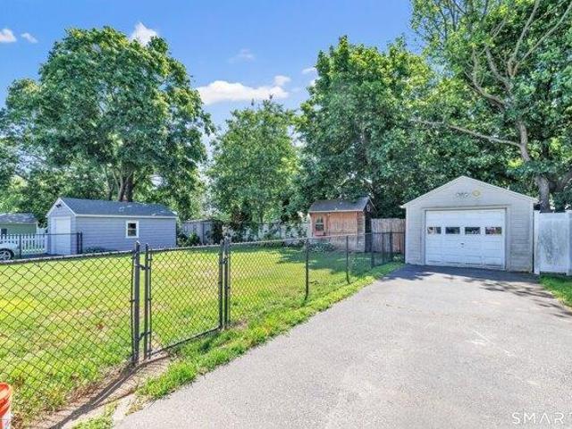 house with 3 bedroom, Milford CT ES105141327