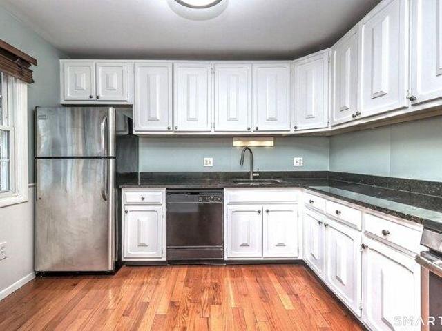 house with 3 bedroom, Milford CT ES105142280