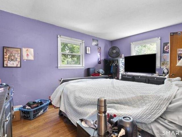 house with 3 bedroom, Milford CT ES105189915