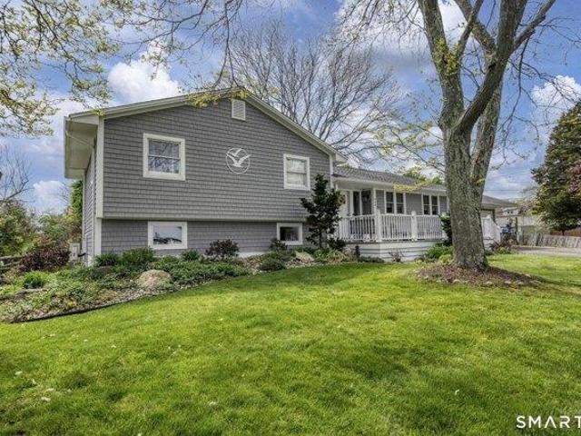 house with 3 bedroom, Milford CT ES102828568