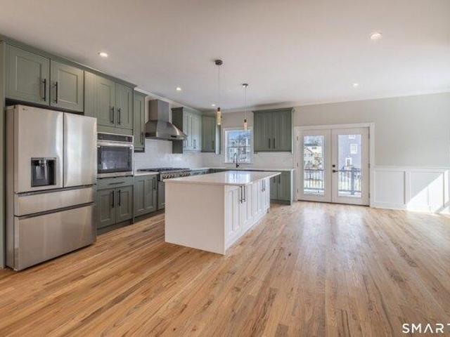 house with 3 bedroom, Milford CT ES103161586