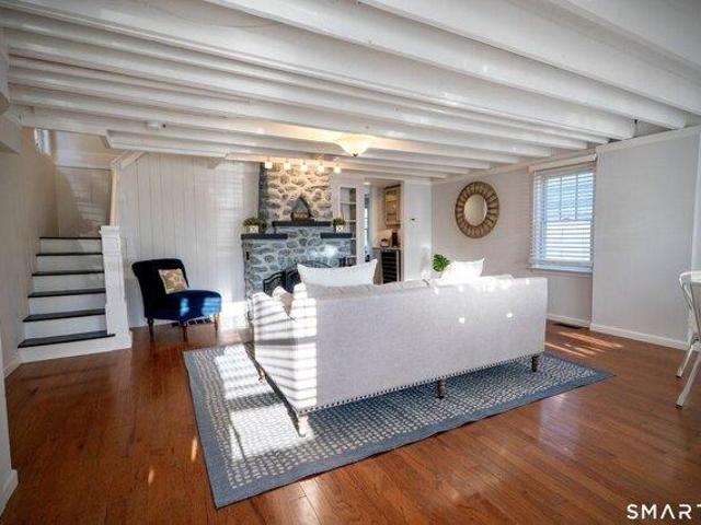 house with 3 bedroom, Milford CT ES103185350