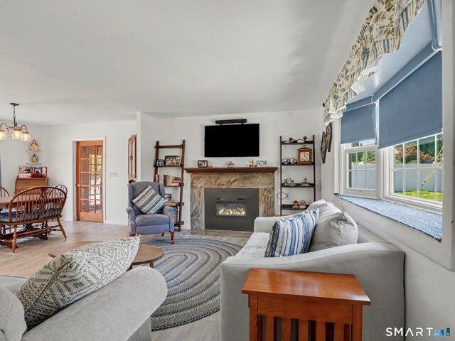 house with 3 bedroom, Milford CT ES103186816