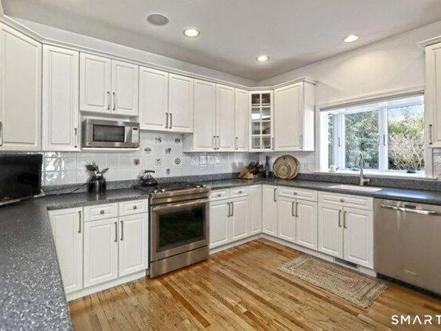 house with 3 bedroom, Milford CT ES103190434