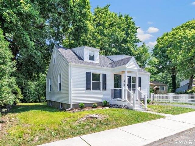 house with 3 bedroom, Milford CT ES103624799