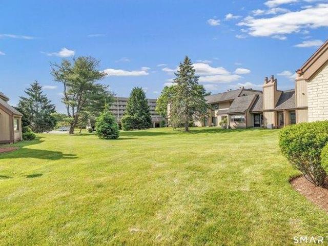 house with 3 bedroom, Milford CT ES103626060