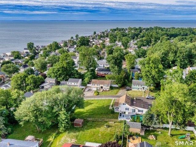 house with 3 bedroom, Milford CT ES103622958