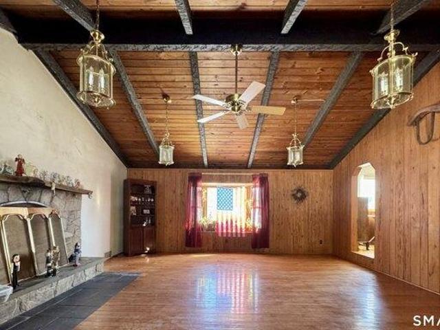 house with 3 bedroom, Milford CT ES103967344