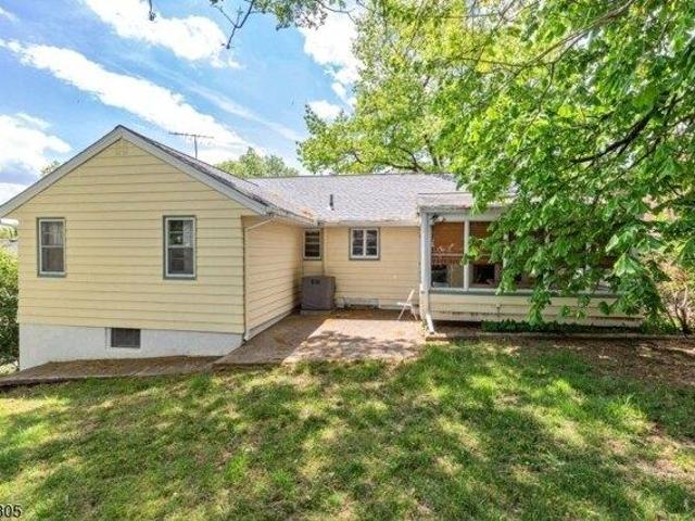 house with 3 bedroom, Millburn NJ ES104188550