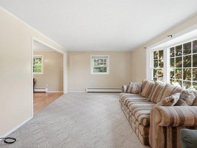house with 3 bedroom, Millbury MA ES103033803
