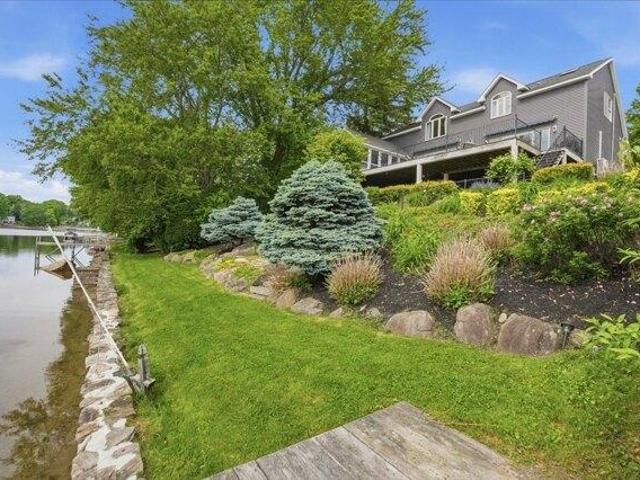 house with 3 bedroom, Millbury MA ES103602909