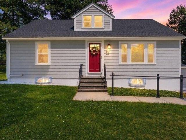 house with 3 bedroom, Millbury MA ES105108535