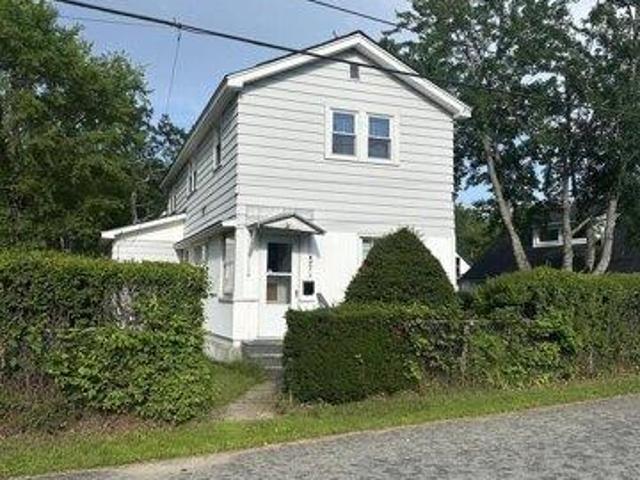 house with 3 bedroom, Millinocket ME DLS102253832