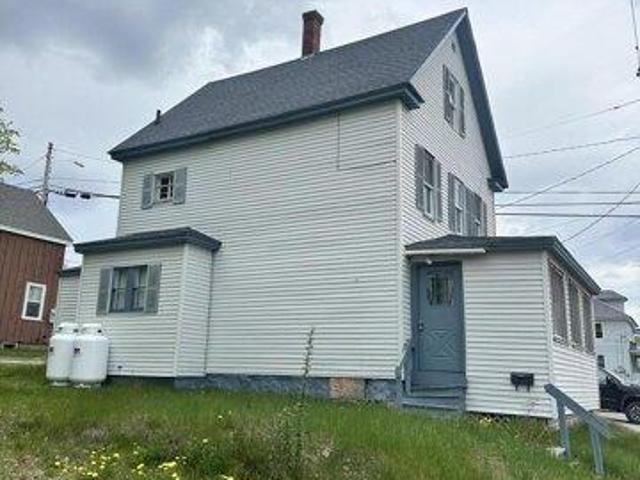 house with 3 bedroom, Millinocket ME ES103072020
