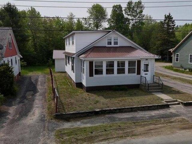house with 3 bedroom, Millinocket ME ES105108260