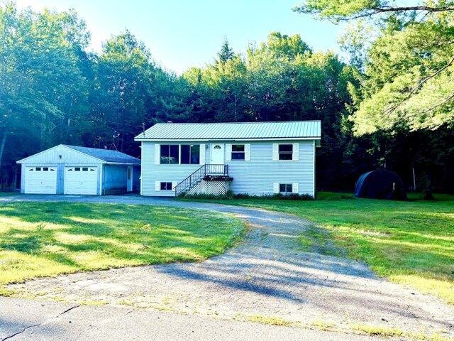 house with 3 bedroom, Millinocket ME ES105114449
