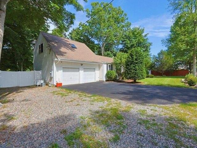 house with 3 bedroom, Millis MA ES104902500